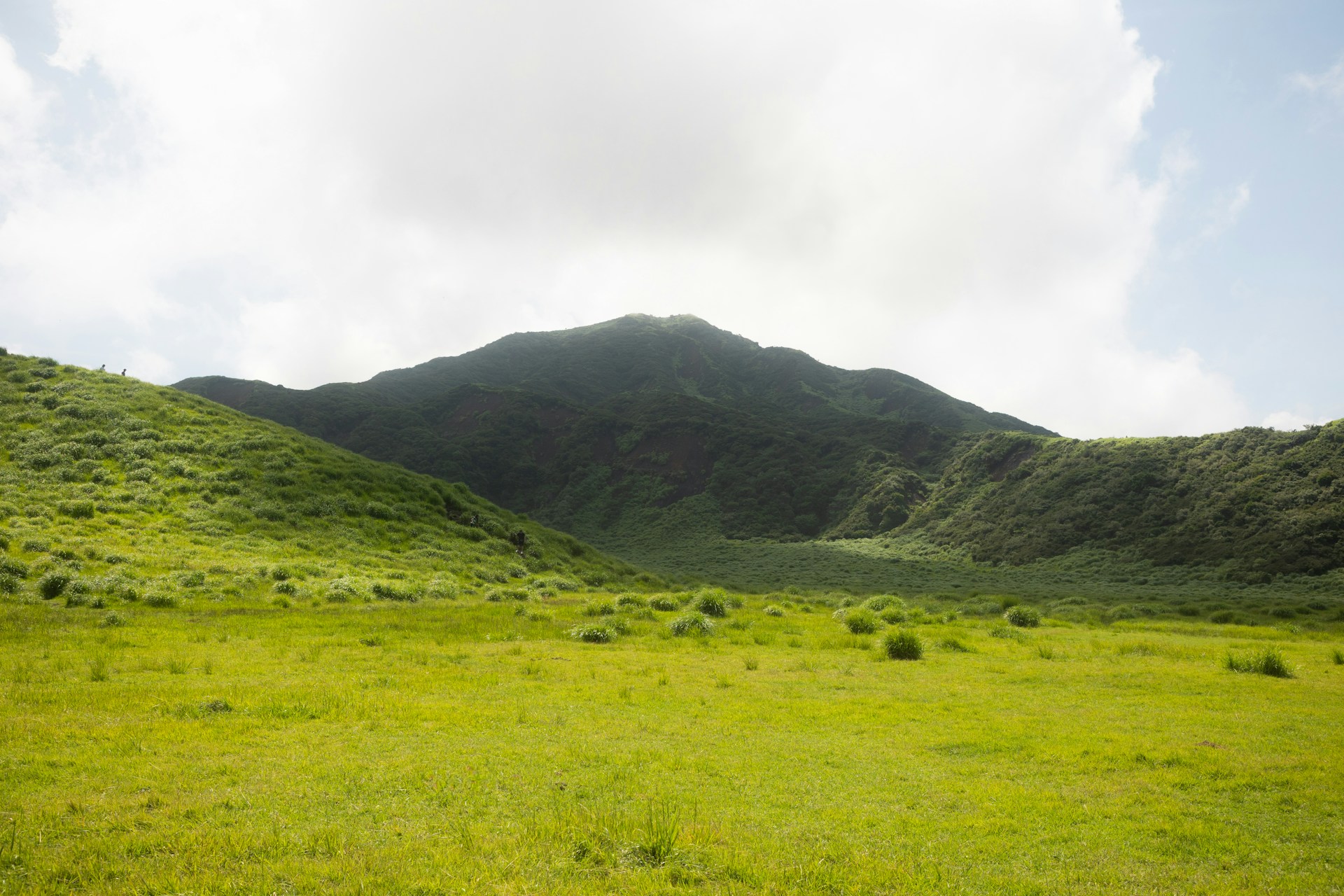 The Ultimate Mt Aso Itinerary: DIY vs. Day Tours (Plus Takachiho Gorge ...