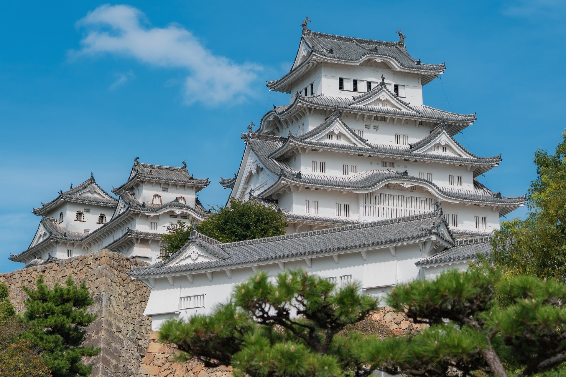 Osaka Castle Guided Tour: Is It Worth It in 2026? DIY vs Tour Guide ...